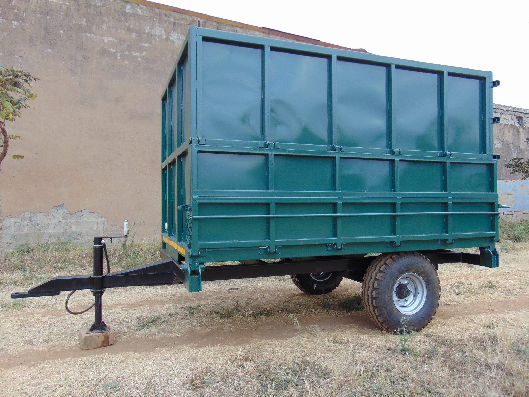 4.5 Ton Side Tipping Silage Trailer - Tippers And Trailers Ltd